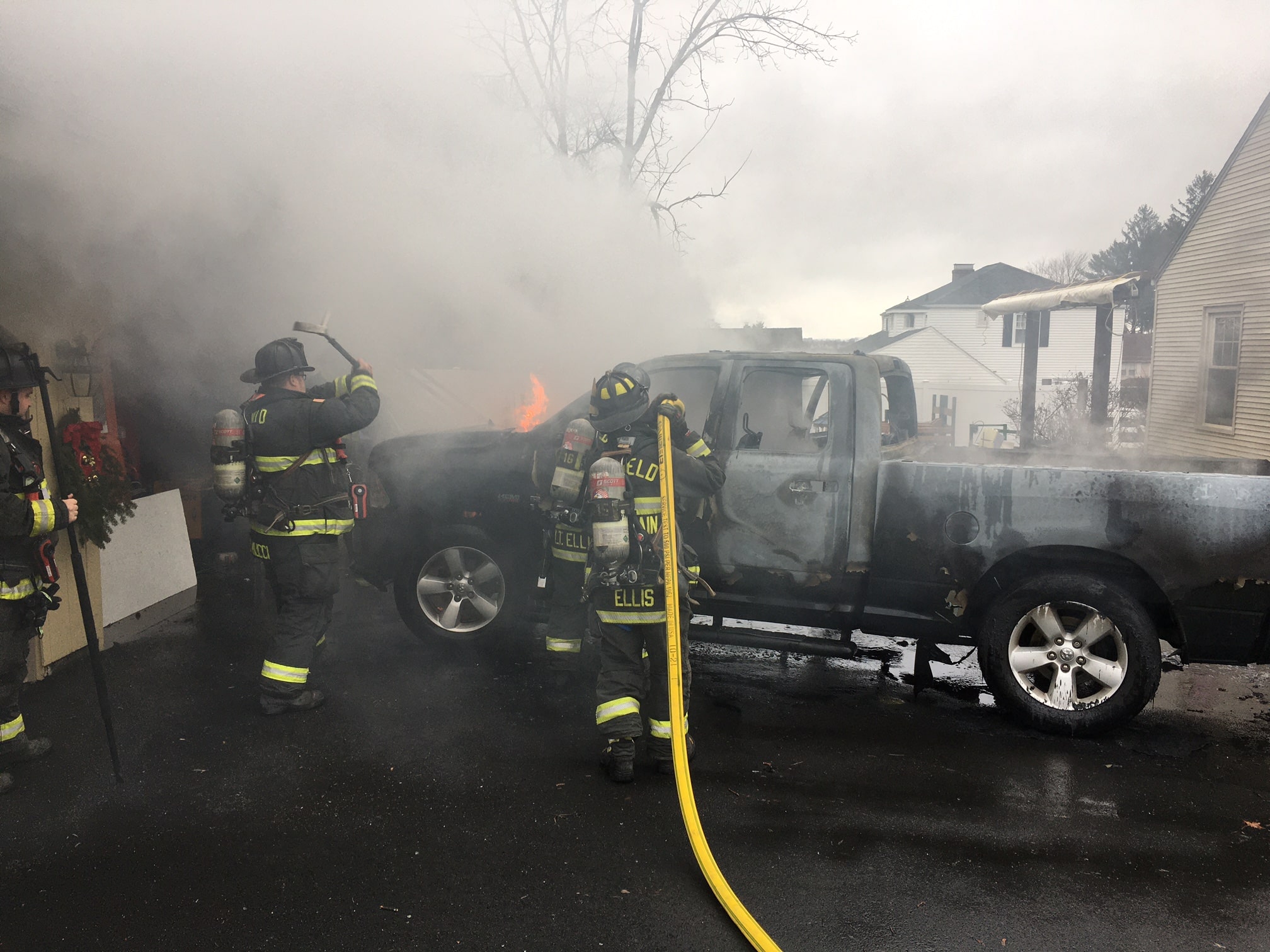 *VIDEO* Enfield Fire District No. 1 Extinguishes Pickup Truck Fire ...